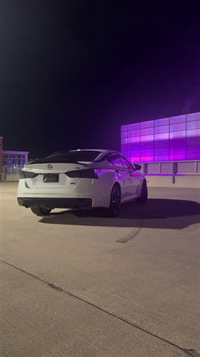 Nissan Altima Midnight Edition: A Closer Look ⚡️