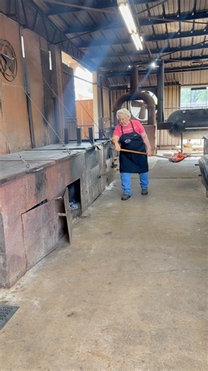 91 Year Old Tootsie Tomanetz Carrying Hot Coals at Snow’s BBQ