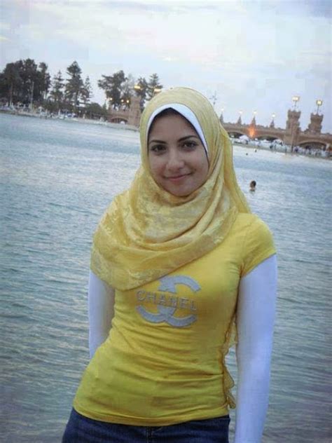 Famous Girls Nice Pretty Arab Girl In Hijab Nice Images L لطيفة فتاة