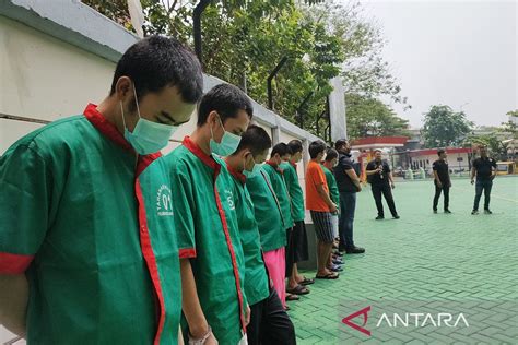 Polisi Ringkus Tiga Pengedar Narkoba Di Jakarta Barat Antara News
