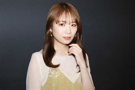 【写真 2 5枚】秋元真夏：乃木坂46卒業後、初のドラマ「それパク」出演 「まっすぐ進んでいかないと」 役作りは「勉強中