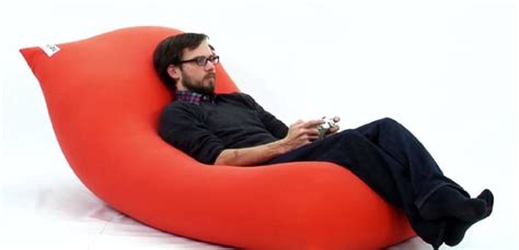 人をダメにするソファ完全体「yogibo」