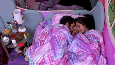 Bbb24 Mãe De Isabelle Reage A Beijos Da Filha Com Matteus E Diz Se