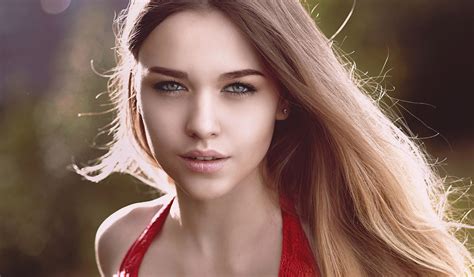Women Women Outdoors Face Blue Eyes Long Hair Bokeh Portrait Red