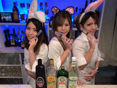 ガールズバーホワイトレディ（沖縄県那覇市のガールズバーwhitelady） お疲れ様です O ／