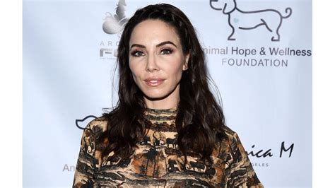 Whitney Cummings Shares Topless Snap In Defiant Response To Extortion