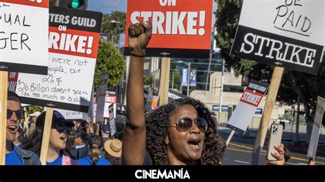 Qué Piden Los Guionistas De Hollywood En Huelga