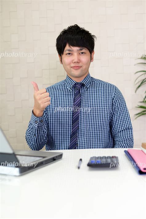 ビジネスマン グッドサイン 写真素材 [ 5565964 ] フォトライブラリー Photolibrary