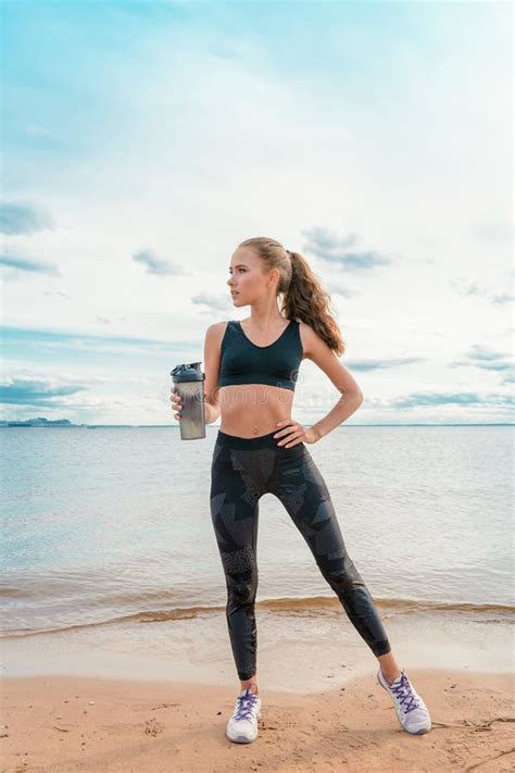Slender Athletic Girl In Sports Clothes Stock Image Image Of Girl