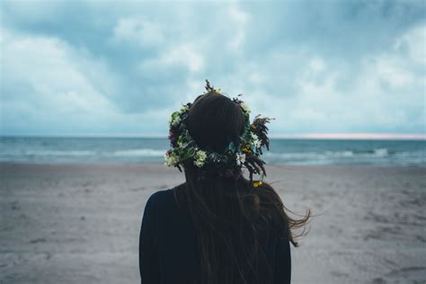 무료 이미지 바닷가 바다 연안 모래 대양 여자 웨이브 푸른 지역 물줄기 공상 보기 판타지 소녀