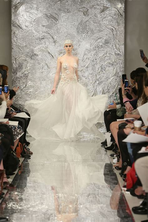 12 Nsfw Wedding Dresses That Will Make Heads Turn Huffpost Life