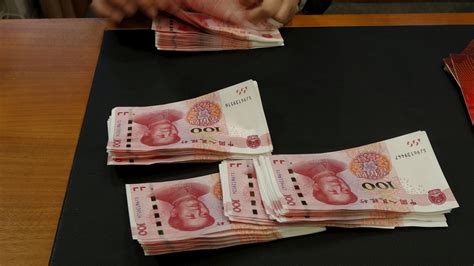 Chinas Currency Moves Escalate Trade War Rattling Markets The New