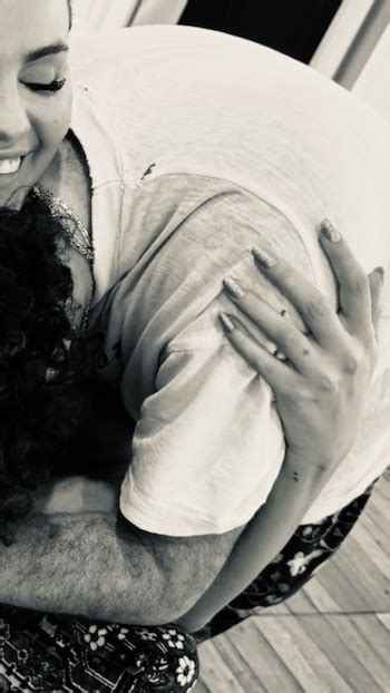 “me Invitó A Salir” Benny Blanco Reveló Que Selena Gomez Tomó La