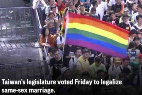 In Historic First For Asia Taiwan Legalizes Same Sex Marriage On Top