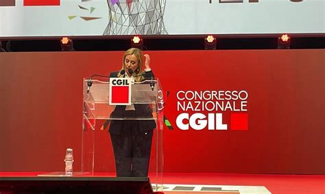 Meloni Alla Cgil Lavoro Fisco Ferragni E Uno Storico Applauso
