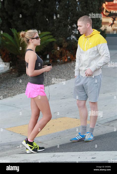 Uk Cutie Amy Willerton Goes For A Run Wearing Pink Short Shorts In
