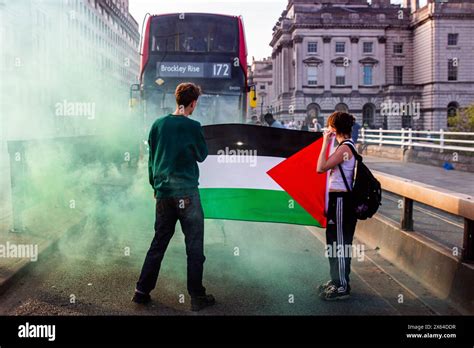 Pro Palestine Protesters Block Waterloo Bridge On The 11th Of May 2024