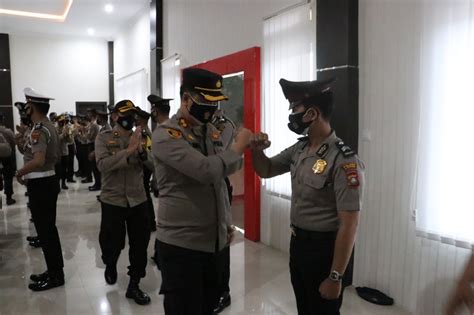 Polres Lingga Gelar Upacara Kenaikan Pangkat Periode 1 Januari 2021