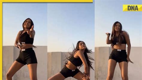 Viral Video Desi Girls Sexy Dance On Sharara Sharara Breaks The