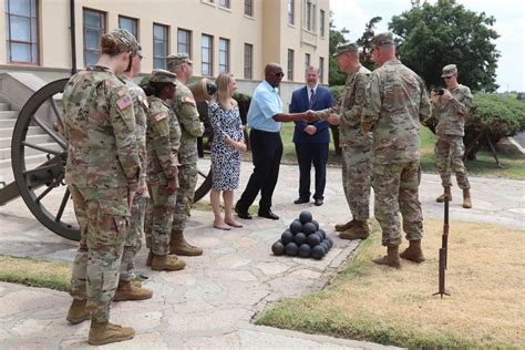 Us Army Fort Sill On Twitter Fcoe Cg Maj Gen Kamper Presented
