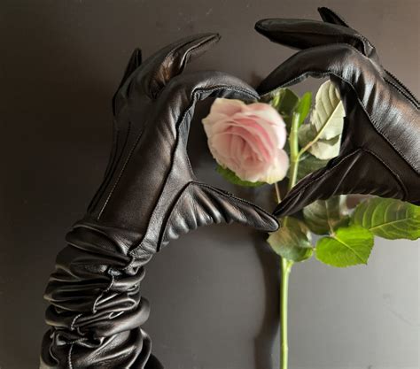Matching Gloves Porn Pic Free Hot Nude Porn Pic Gallery My Xxx Hot Girl