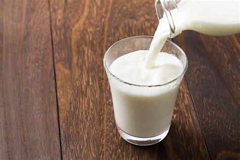 Minum Susu Sebelum Tidur 5 Manfaat Untuk Anda