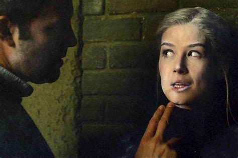 Rosamund Pikes Character In ‘gone Girl Was So Frighteningly Fucked Up