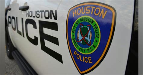 Two Houston Police Officers Shot Serving Warrant Officer