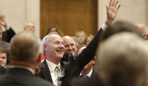 Republican Asa Hutchinson Sworn In As Arkansas Governor Washington Times