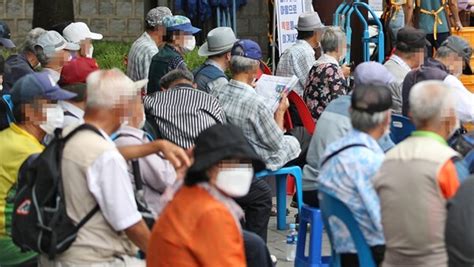 내년 노인 1인가구 월소득 180만원 이하면 기초연금 수령