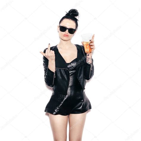 Girl Wearing Sunglasses Sucks And Gets Facialised Telegraph