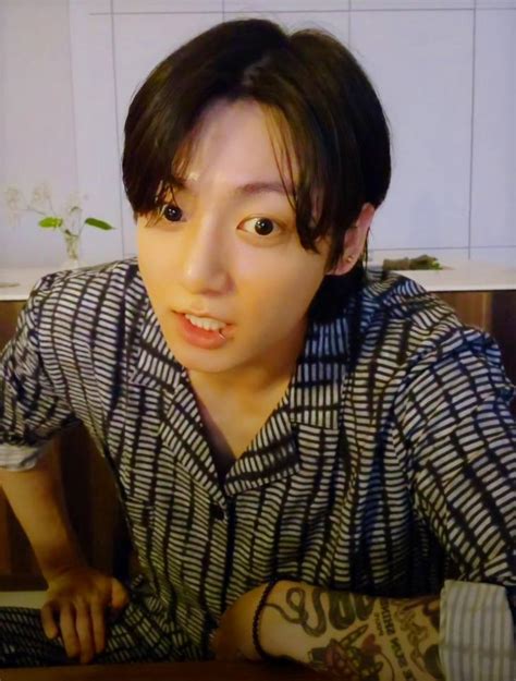 방탄소년단 정국 개인 방송 실시간 시청자 950만명 2억 좋아요 생일 이벤트 모두 모니터링해 감사해 황선용