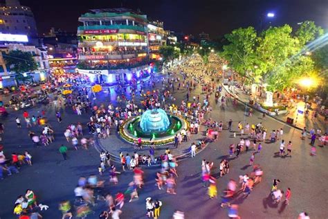 Phố đi Bộ Hồ Gươm Đừng Bỏ Qua Nếu Ghé Thăm Hà Nội