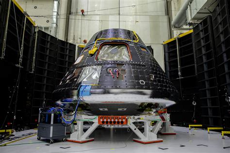 Nasas Moon Crew Meet Their Orion Spacecraft For First Time Digital
