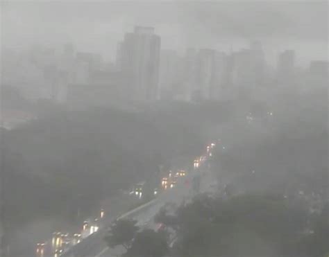 Rio De Janeiro E São Paulo Têm Aviso De Chuvas Extremas E Grande
