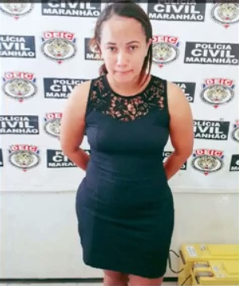 Presa Esposa De Traficante Acusada De Liderar Uma Perigosa Quadrilha Na