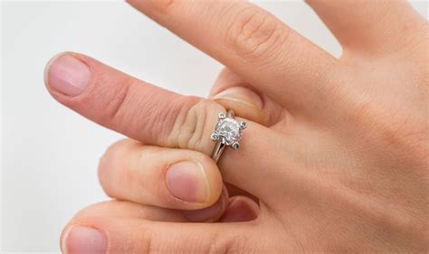 How To Remove Rings Stuck On Swollen Fingers In Four Easy Steps