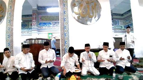 Mcm Sebar Ribuan Tumpeng Di Acara Syukuran Dan Doa Pemilu Damai