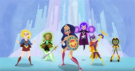 Supergirl Comic Box Commentary Dc Superhero Girls Crushingit