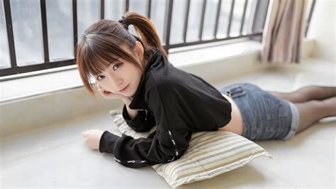 Asian Nylon Pantyhose Pose Stocking Tights Hd Wallpaper