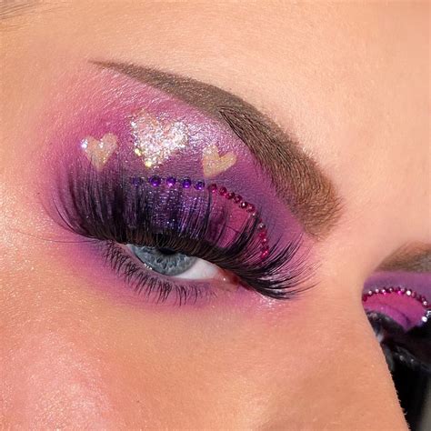 Updated 30 Striking Purple Eyeshadow Looks August 2020