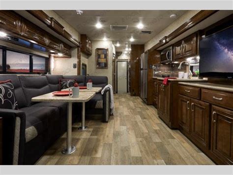 New Thor Motor Coach Outlaw 37gp Motor Home Class A Toy Hauler For