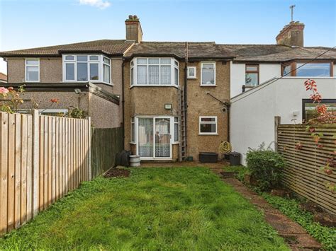3 Bed Terraced House For Sale In Empire Road Perivale Greenford Ub6