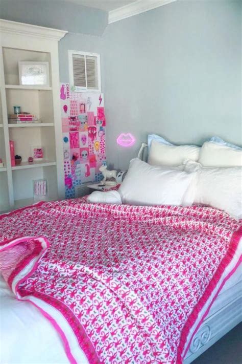17 Insanely Cute Dorm Decorations You Can Copy Preppy Room Preppy