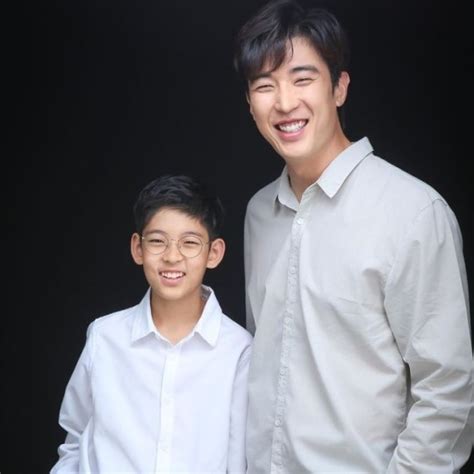 장신영 ♥ 강경준·아들 사진 공개 ‘행복한 미소 서울en