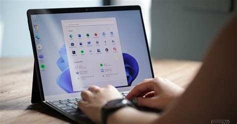 Windows 11 Is Getting Multiple Monitor Refresh Rate Improvements