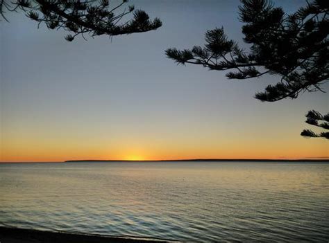 mapbox gl js popups with vue · beyondtracks tech blog