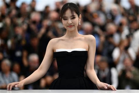 선정성 논란 제니 배우 데뷔작 디 아이돌 시즌2 제작 무산 스타일m