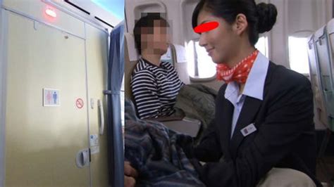 フライト中にcaが機内のトイレで…caの裏事情が・・・ Youtube