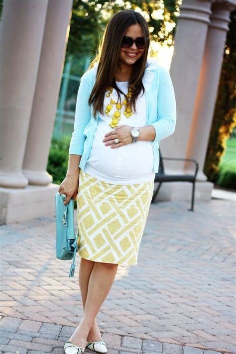 How To Wear Skirts During Pregnancy